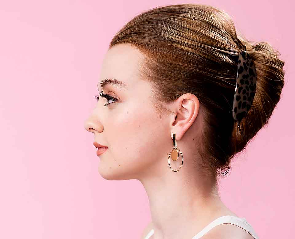 Scunci Video Tutorials | How to create an easy French Roll | SCUNCI